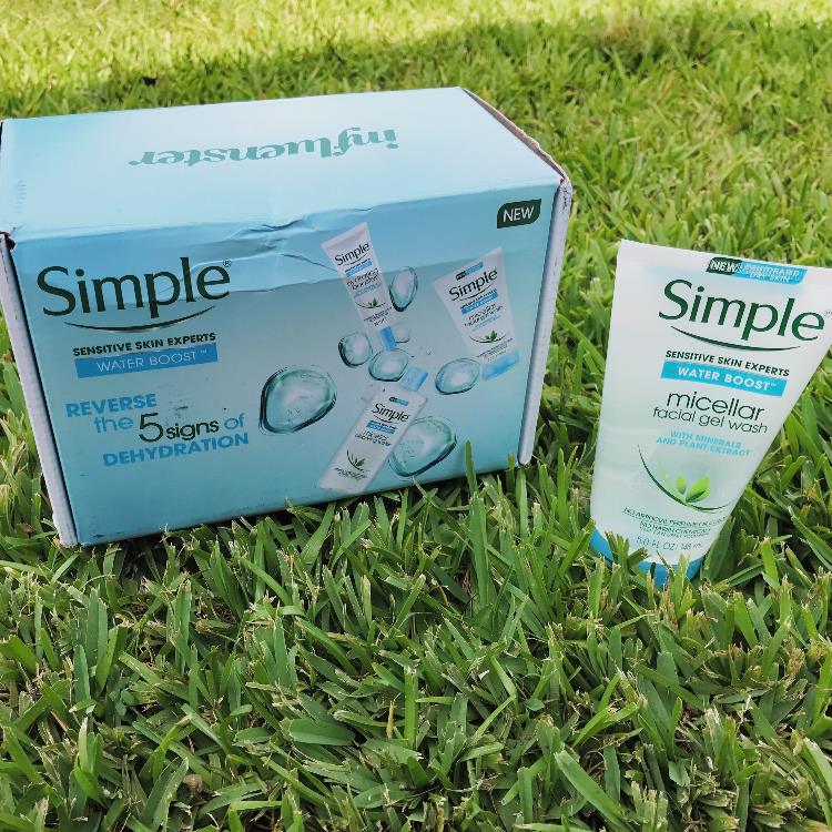 Simple Water Boost Facial Gel – As you walk in the crowded empty spaces